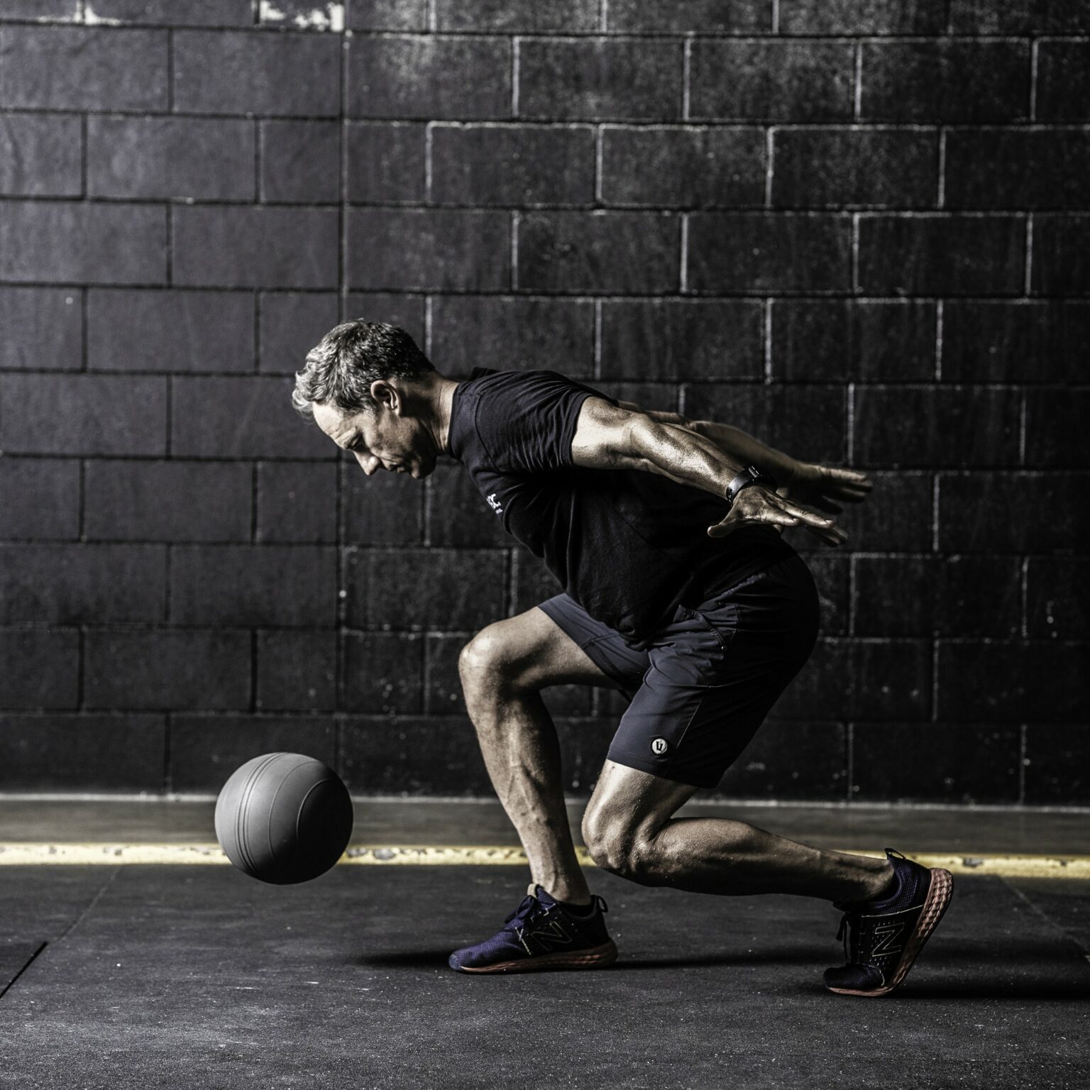 Dynamax 9” D-BALL | Indoor & Outdoor Exercise | Shop With Us